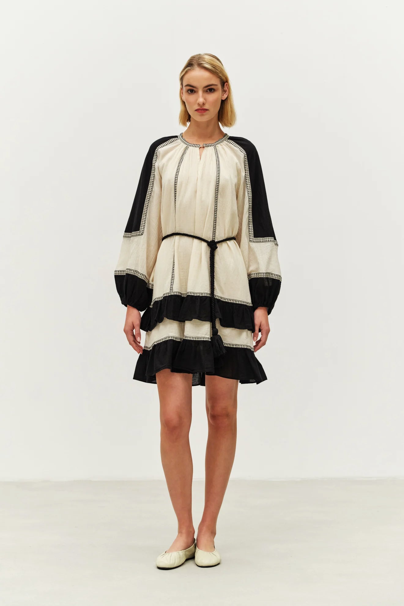 Emphasis Dress in Black/Off-White – Arielle Clothing