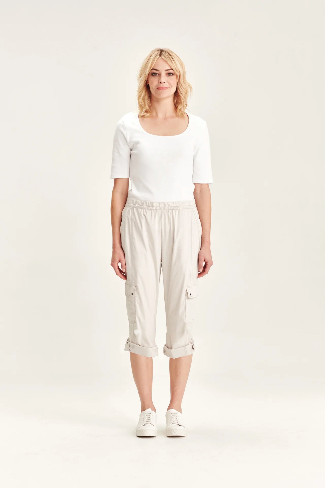 Acrobat Cargo Short in Pumice – Arielle Clothing